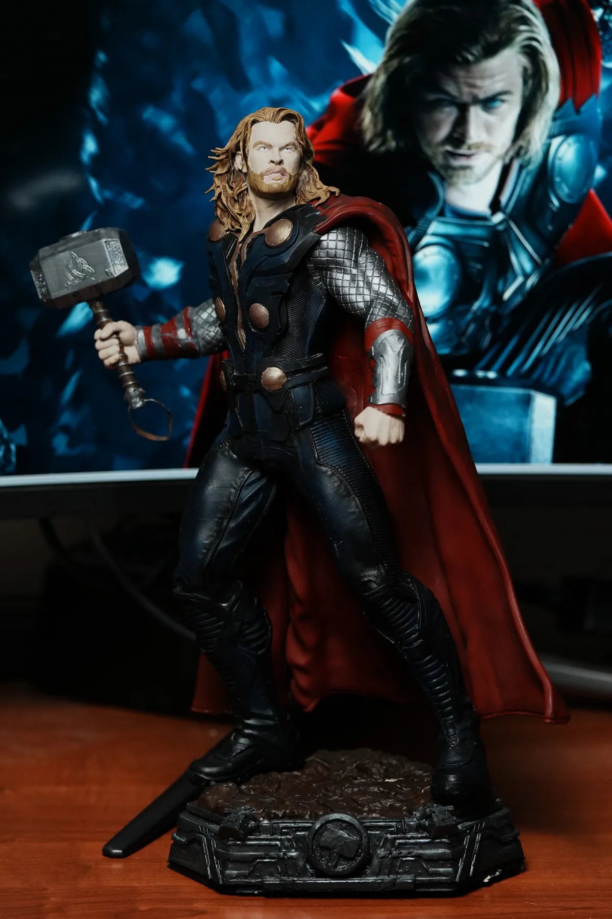 Thor Figürü – VEYERNCRAFT